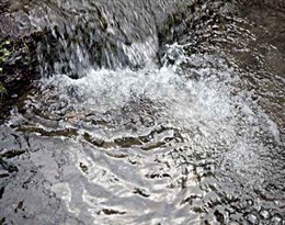 法语助手|法汉-汉法词典 ruisseler是什么意思_ruisseler的中文解释和发音_ruisseler的翻译_ruisseler怎么读