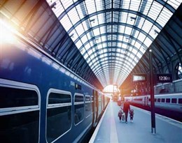 德语助手|德汉-汉德词典 abfahren是什么意思_abfahren的中文解释和发音_abfahren的翻译_abfahren怎么读